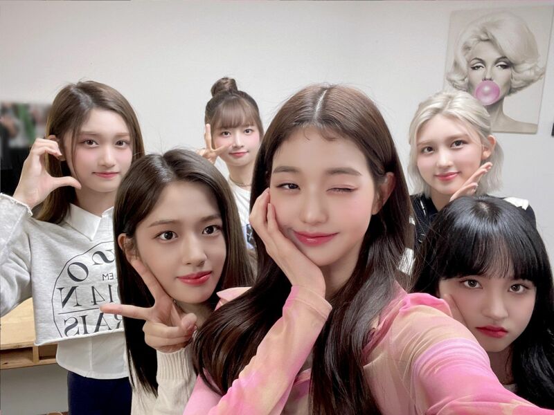 팟벤 아이브 단체사진 걸그룹 파티 인벤