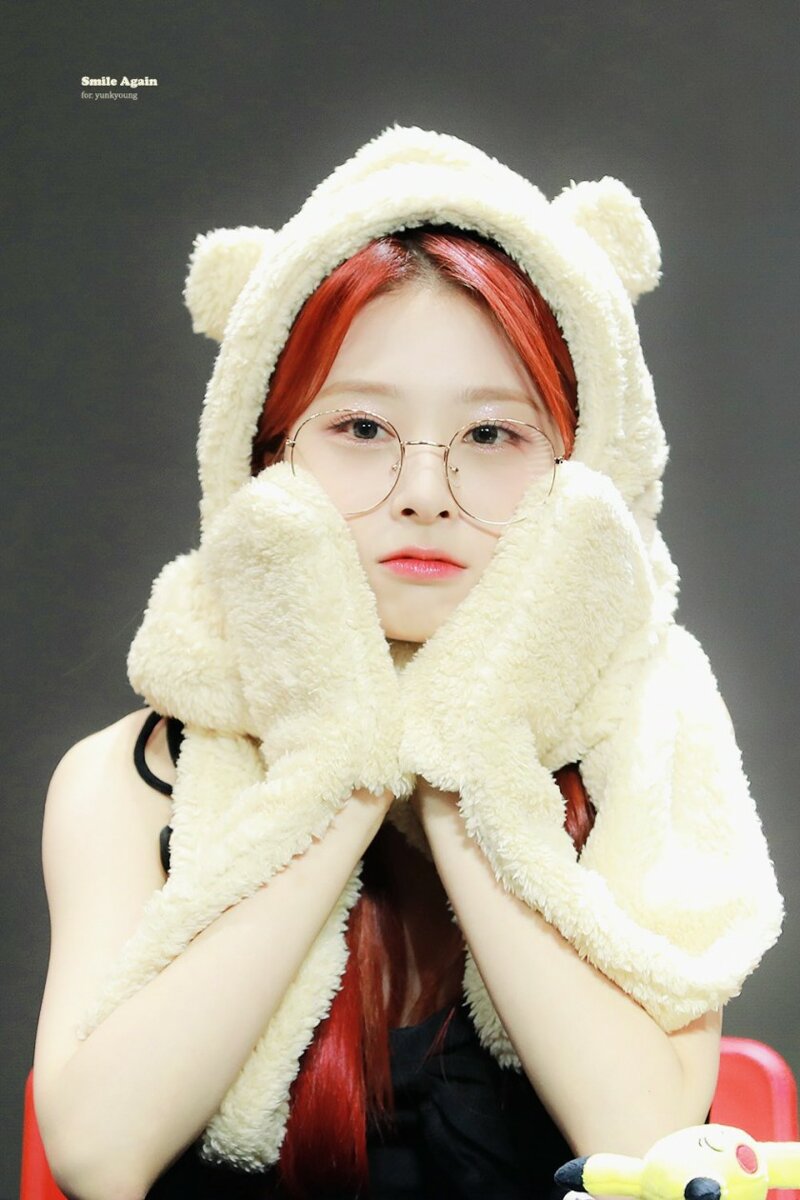 로켓펀치 윤경 오픈이슈갤러리 인벤