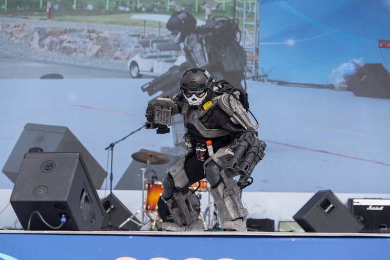 Cosplay 코스프레 엣지 오브 투모로우 엑소 슈트 제작 및 착용 Vortex Gaming