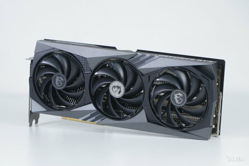 Msi 인벤 명품 쿨링 Msi 지포스 Rtx 4070 게이밍x 트리오 트라이프로져3 리뷰 By 인벤 Msi 브랜드 뉴스
