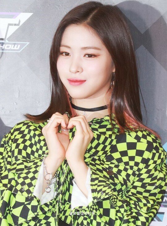 김지은 류진 한소희 오픈이슈갤러리 인벤