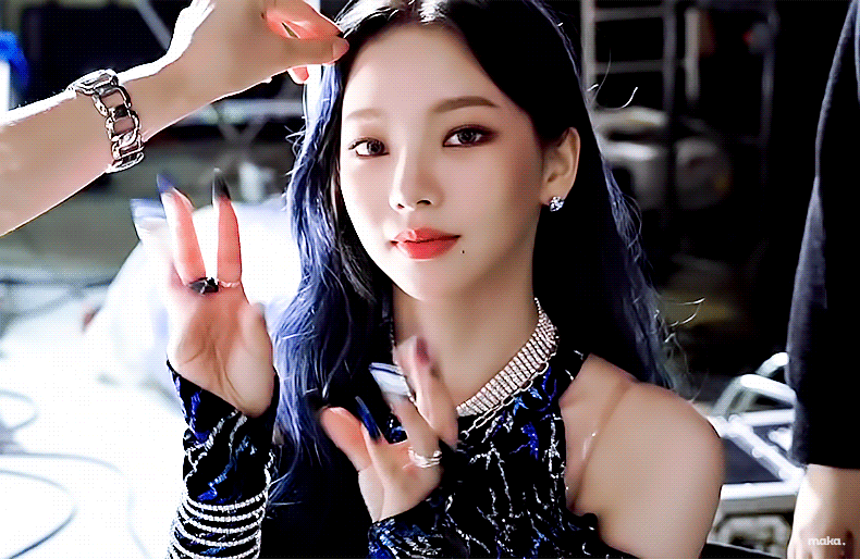 메이플스토리 인벤 : 100%확률로 배리나 먹방 움짤 0% 확률로 카리나 움짤 - 메이플스토리 인벤 자유게시판