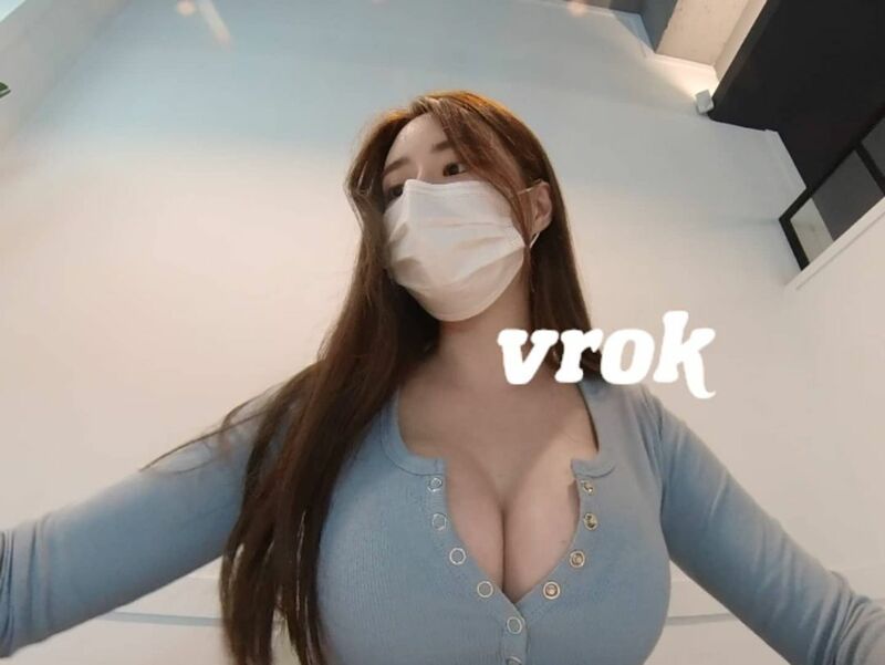 ㅇㅎ 한국 룩북 유튜브 최초 100만 구독자 찍은 처자 볼텍스 게이밍
