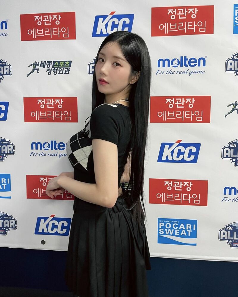뛰어가는 권은비 오픈이슈갤러리 인벤