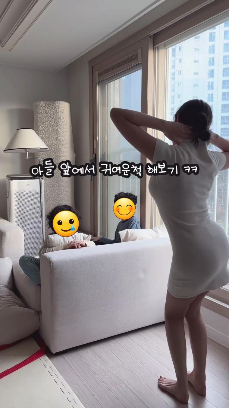 ㅇㅎ 요즘 애 둘있는 유부녀들 평균 몸매 볼텍스 게이밍